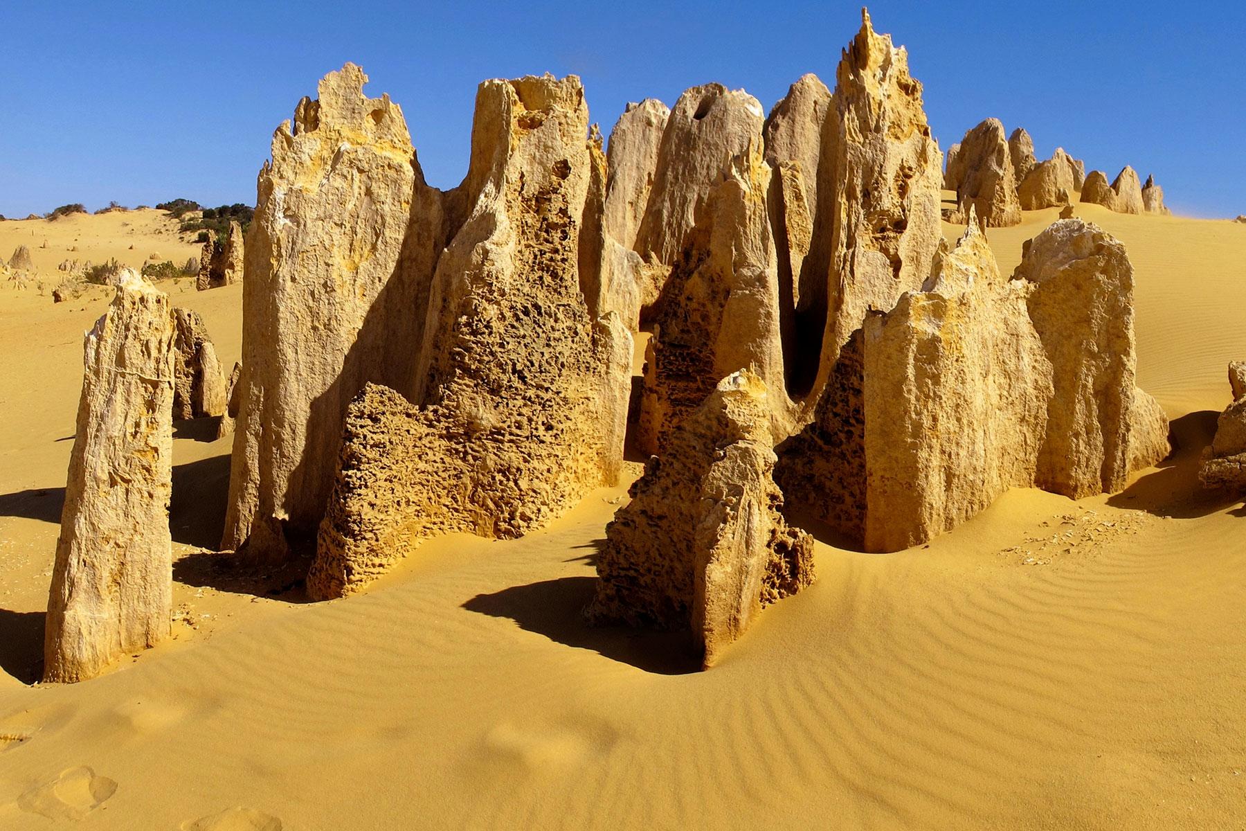 12 Unusual Rock Formations That Look Like an Alien Landscape – Fodors ...