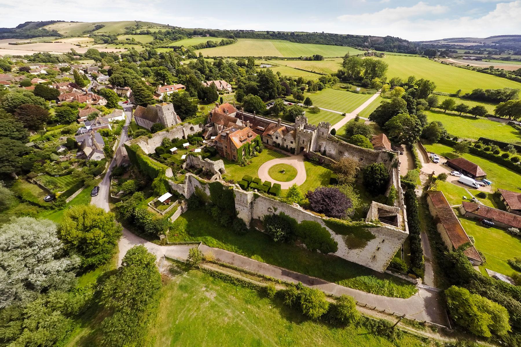 15 Ultra Romantic Castle Hotels Around the World – Fodors Travel Guide